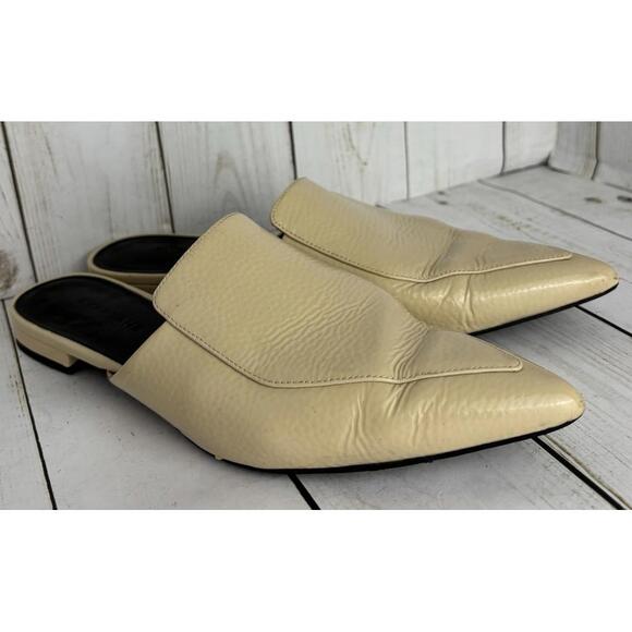 Everlane | Shoes | Everlane The Boss Mule Pointed Toe Pebbled Leather ...